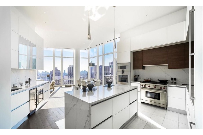 Hi-rise Apartments in Manhattan For Rent